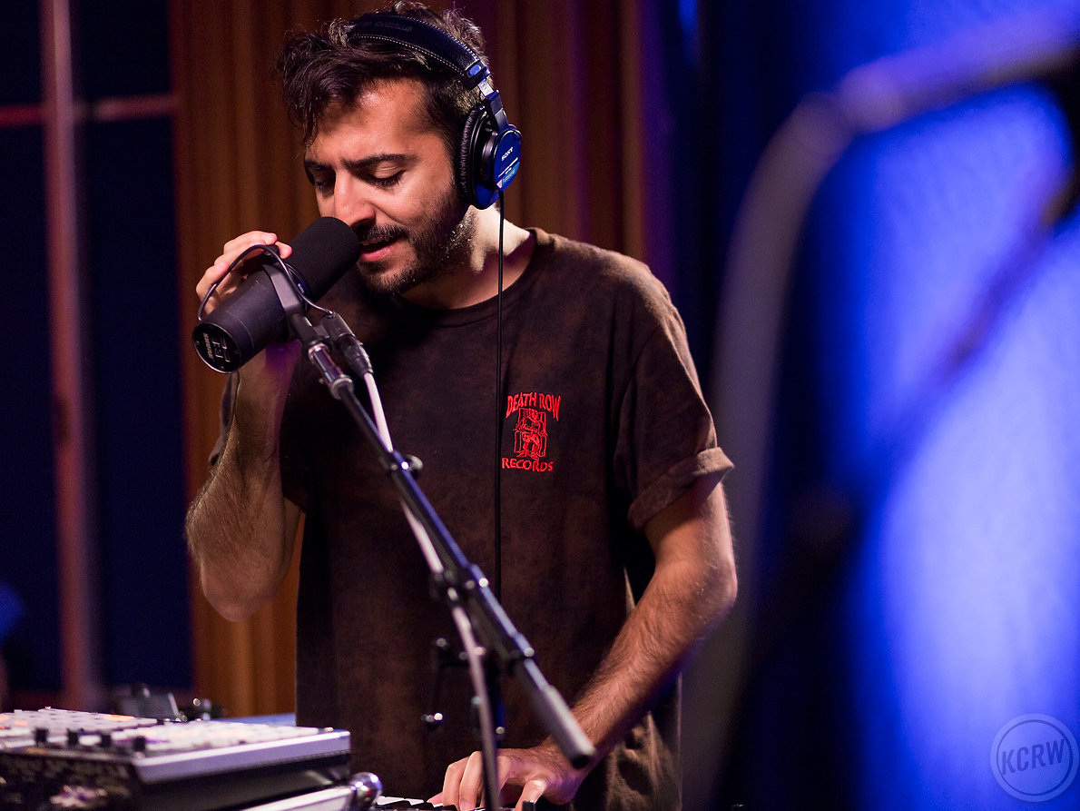 El Guincho, 'Comix' (Live) | NCPR News