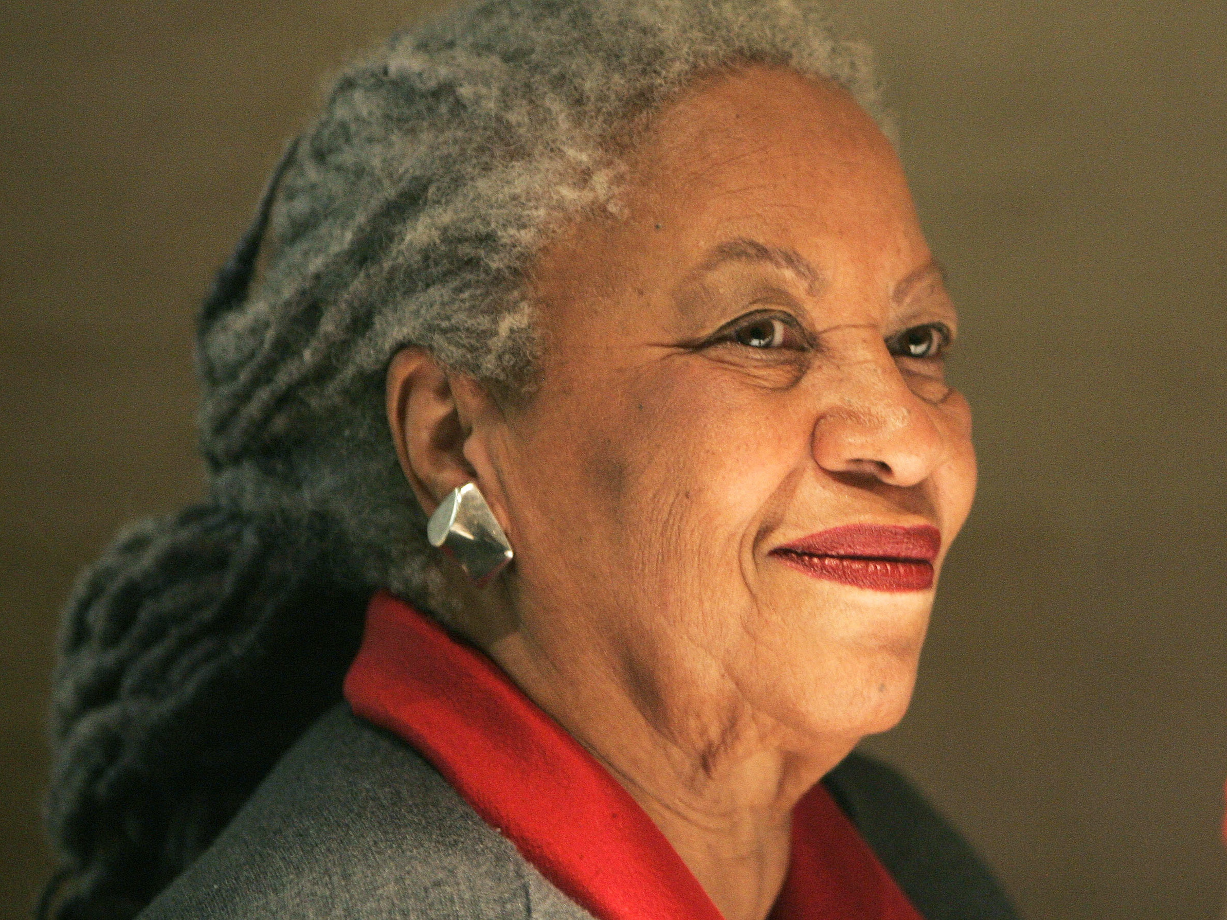 Toni Morrison, Whose Soaring Novels Were Rooted In Black Lives, Dies At ...