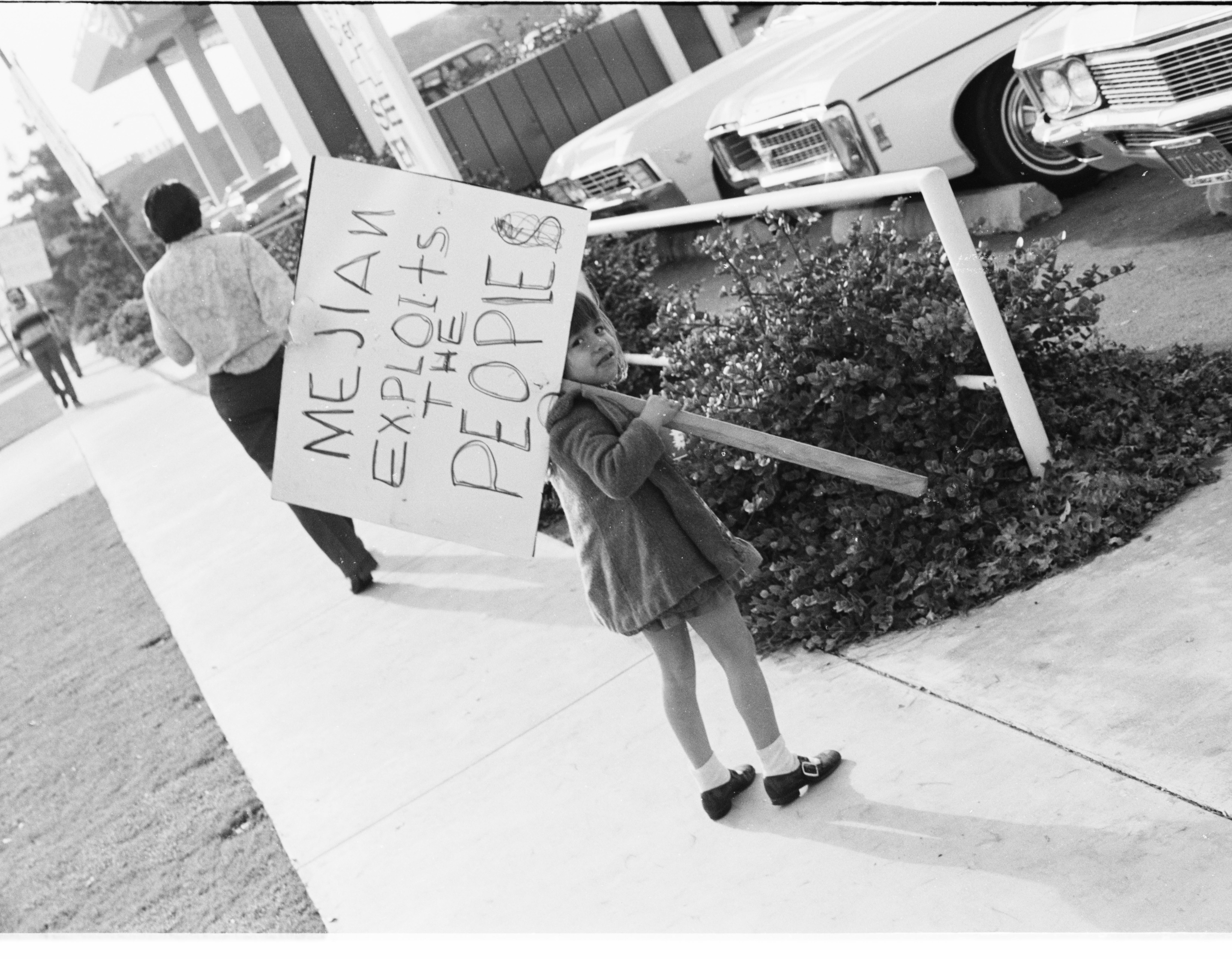 'From The Mundane To The Magnificent': Photos From The Chicano Rights ...