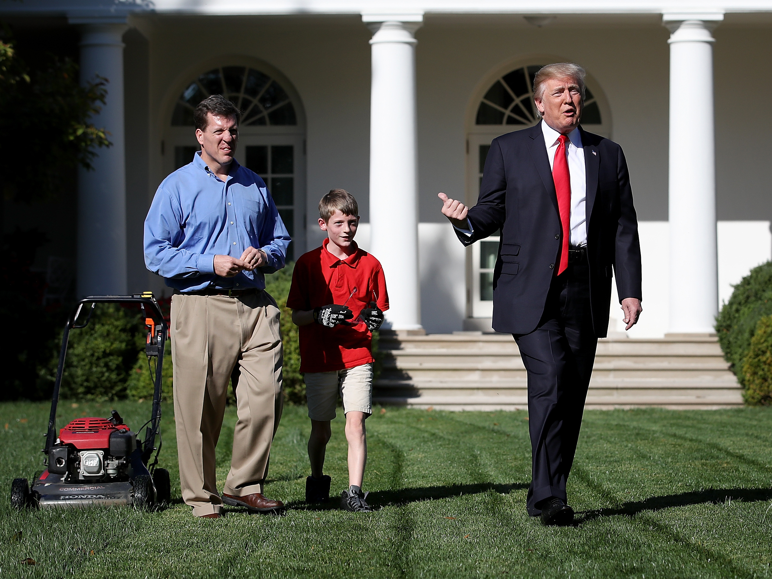 Mowing In America: 11-Year-Old Entrepreneur Tackles White House Lawn ...
