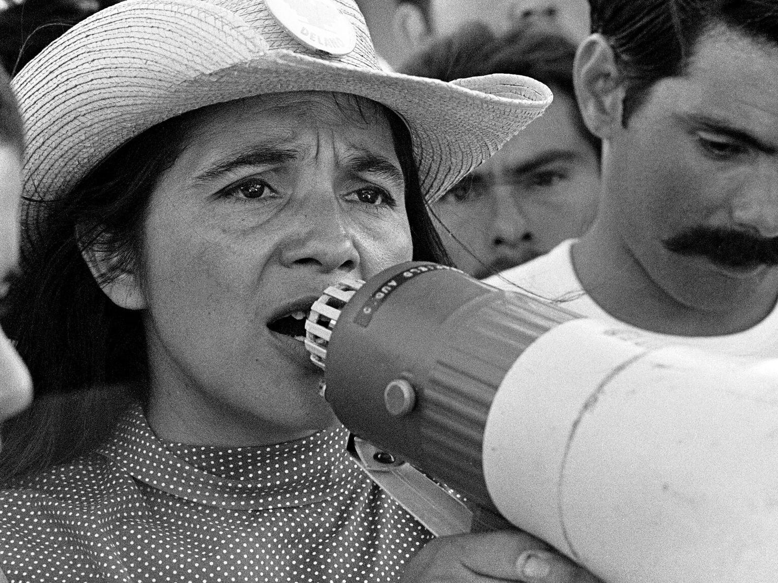 Dolores Huerta: The Civil Rights Icon Who Showed Farmworkers 'Sí Se ...