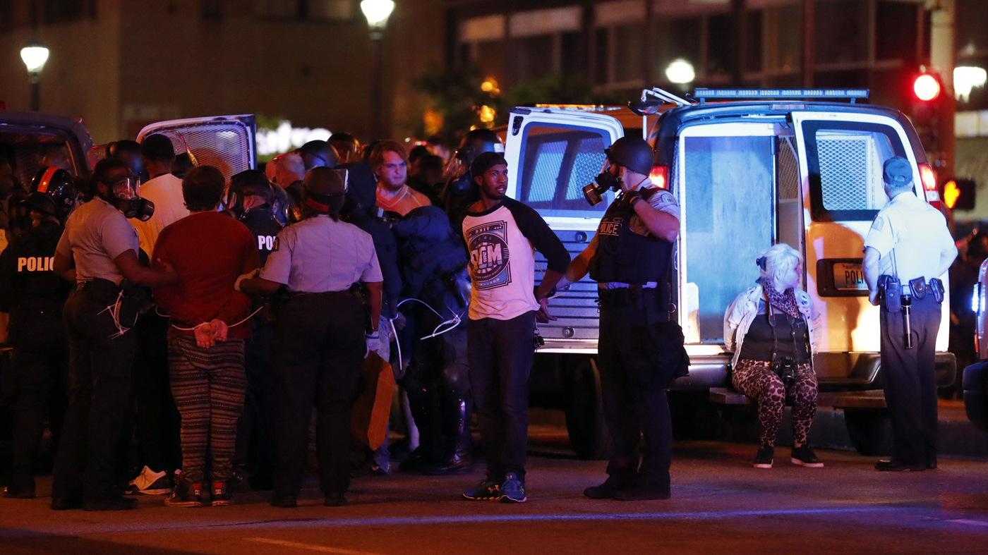 Protests In St. Louis Continue After A Weekend That Saw Dozens Of ...