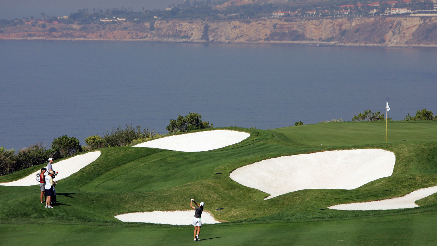 A Trump Golf Course Said It Gave Millions To Charity. Here's What The ...