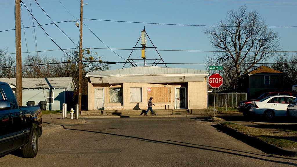 In Dallas, landlord and the city fought over decent conditions and ...