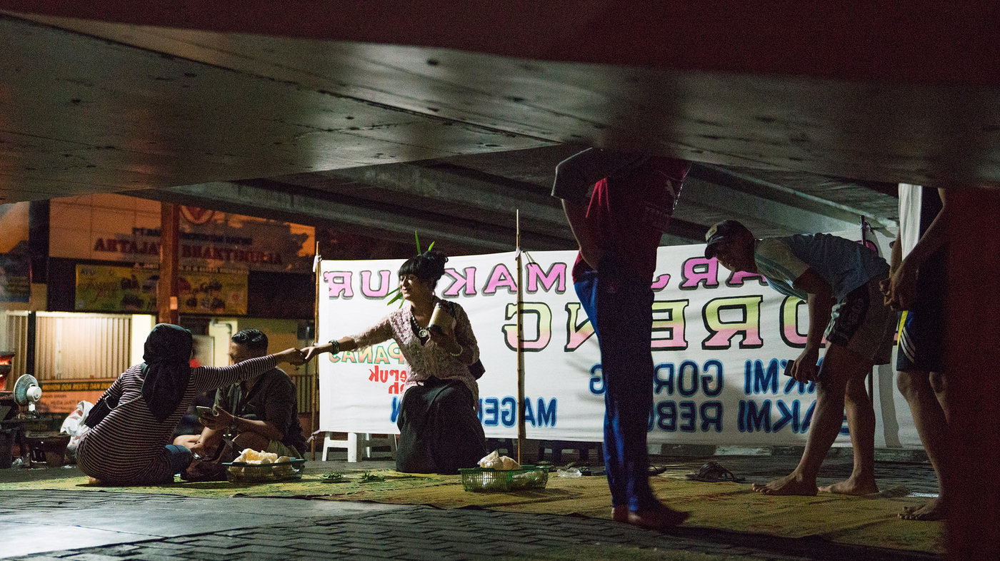 Transgender Women Of Indonesia Support Each Other But Need Help With ...