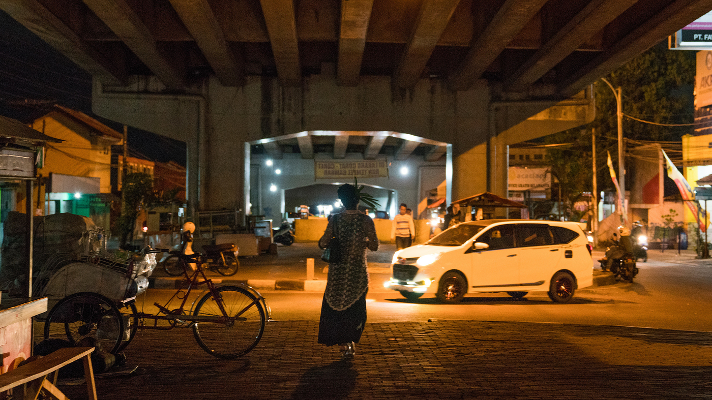 Transgender Women Of Indonesia Support Each Other But Need Help With ...
