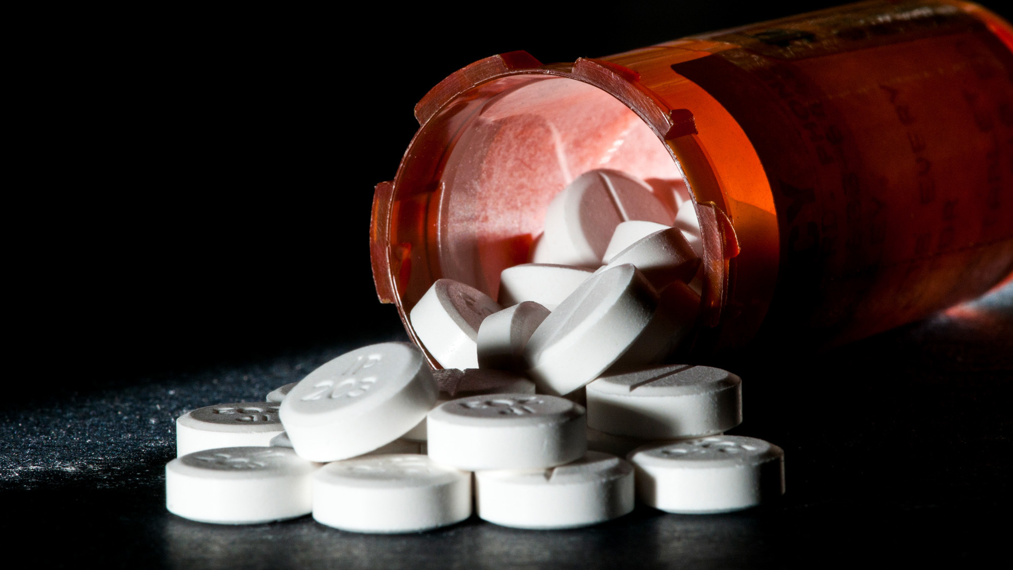 Questioning a doctor's prescription for a sore knee: 90 Percocets | MPR ...