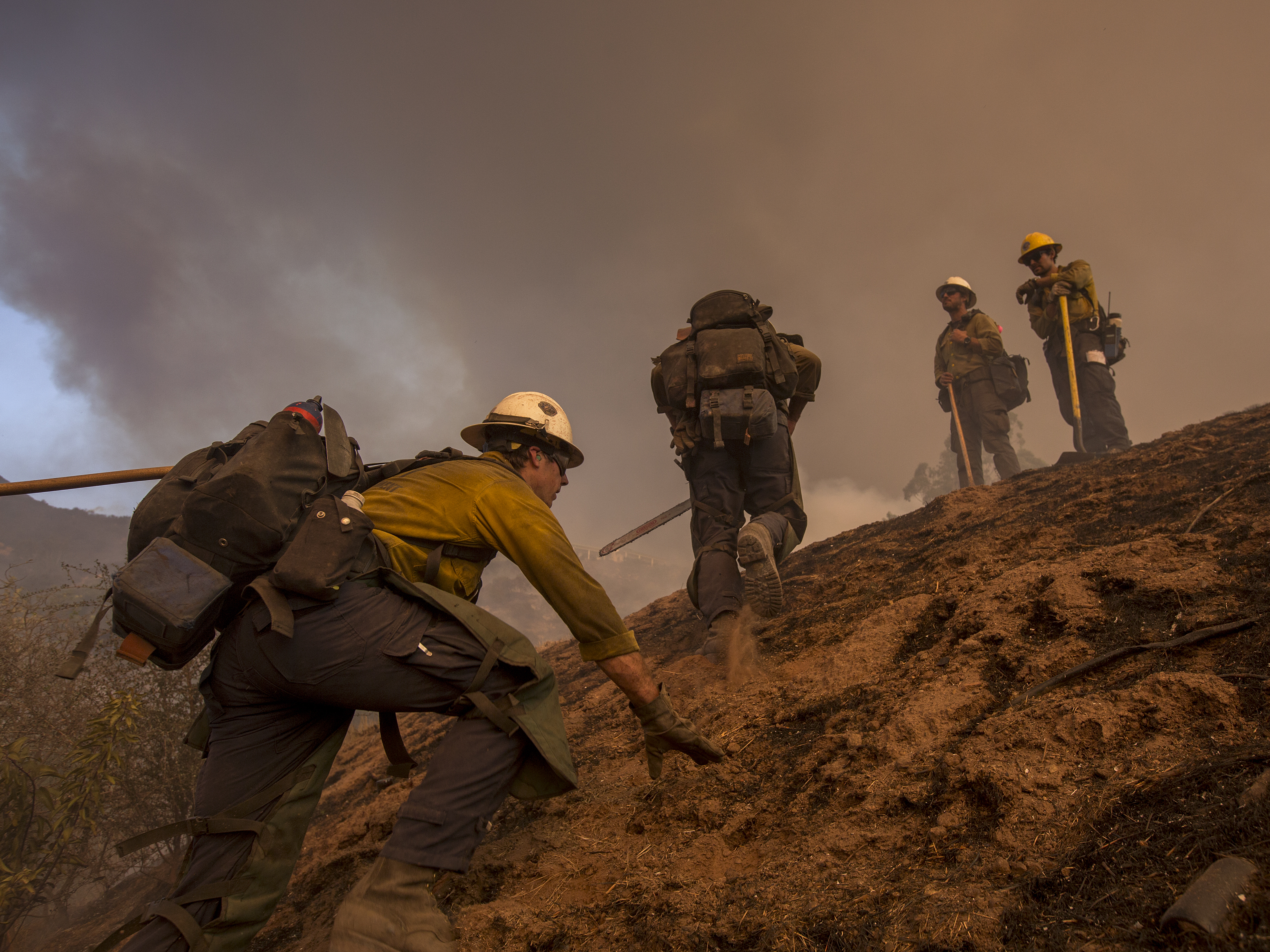 As Winds Rise Once More, Firefighters Fear 'Flare-Up' In Massive Thomas ...