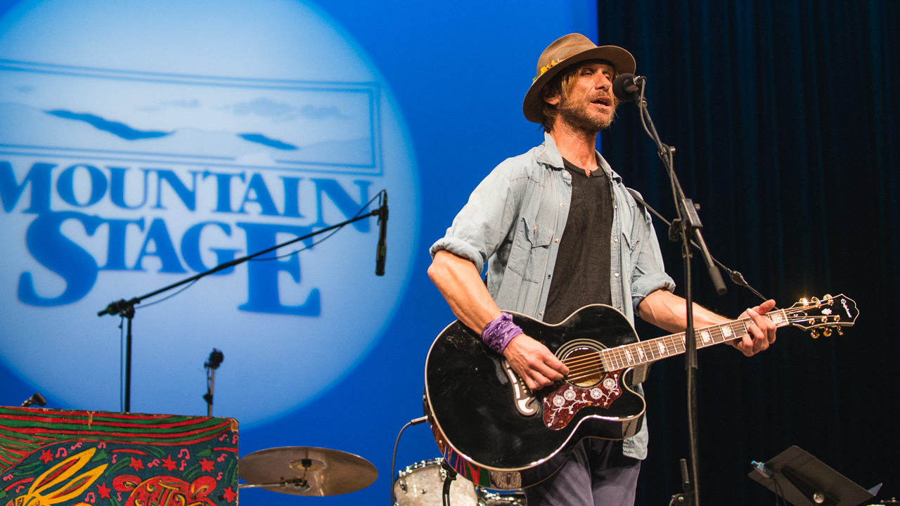 Todd Snider On Mountain Stage : NPR
