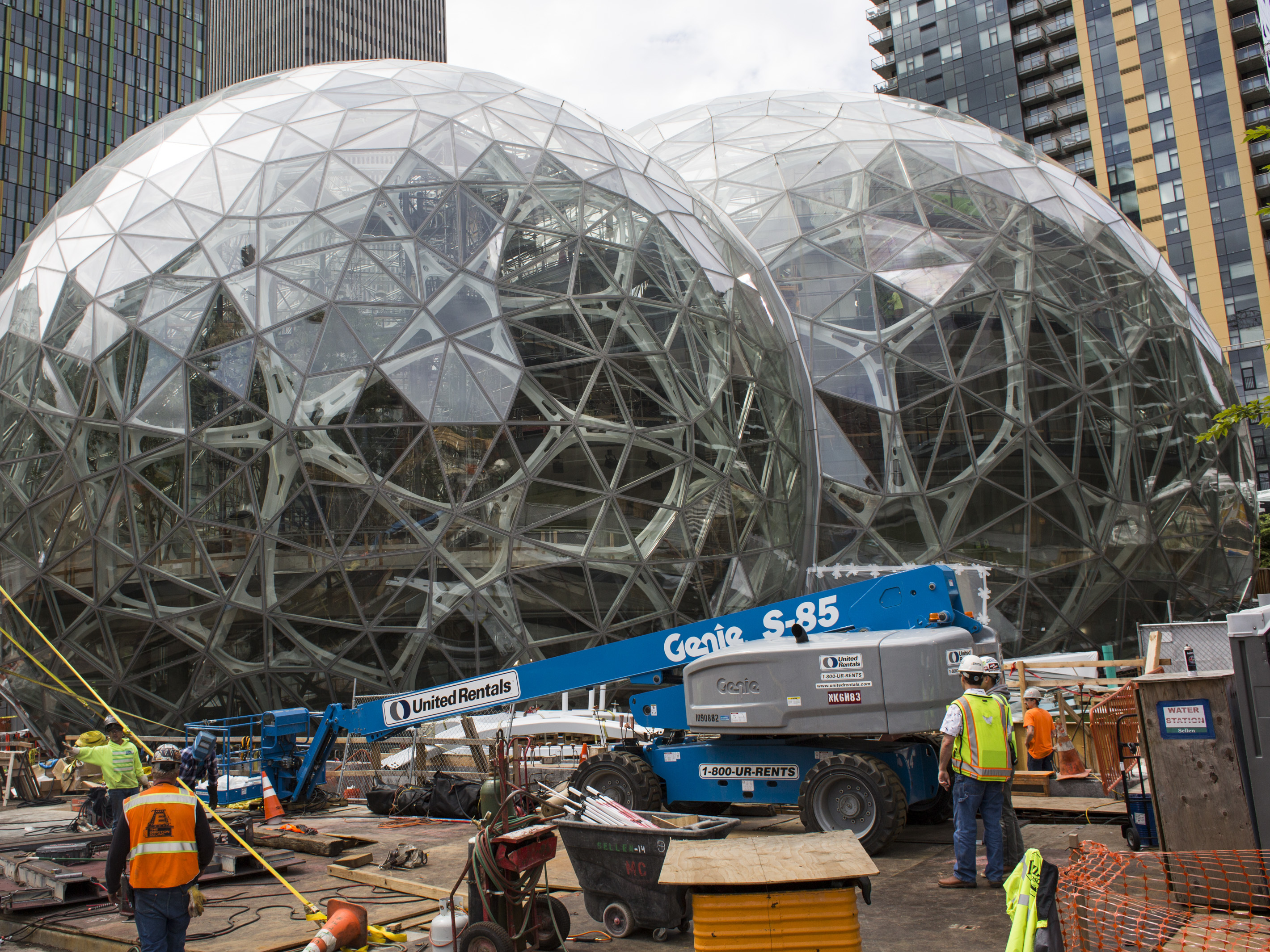 Here Are The 20 Cities Still In The Running For Amazon's Second HQ ...