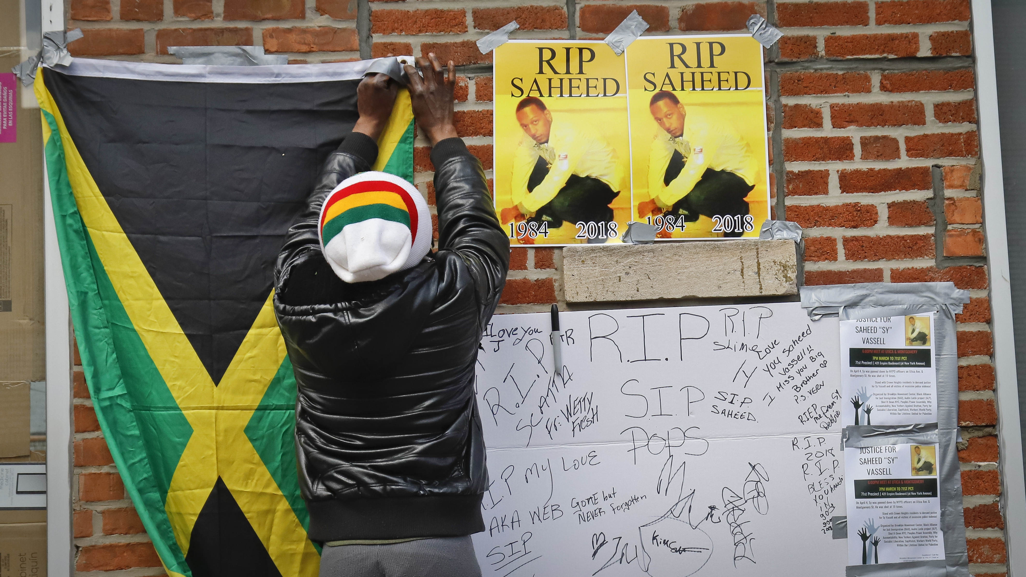 Nyc Police Fatally Shoot Unarmed Black Man Believing He Had A Gun