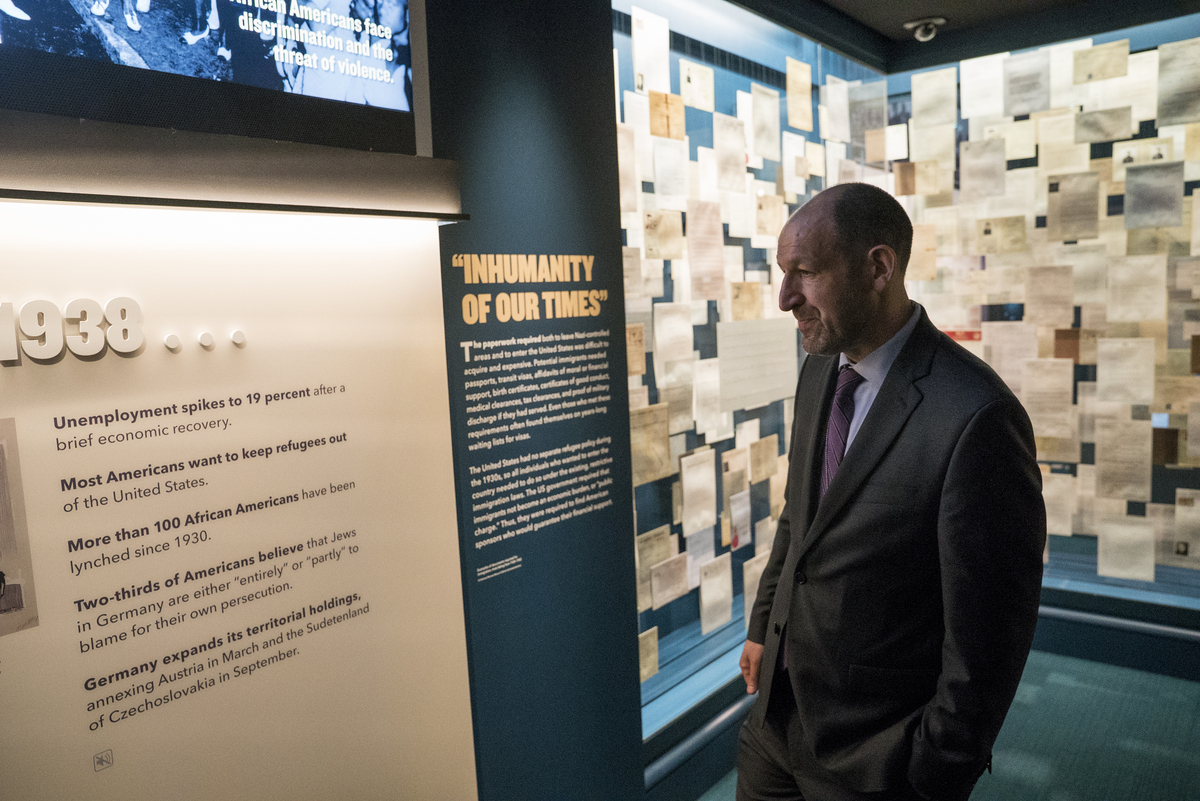 U.S. Holocaust Museum's New Exhibit Explores "Americans and the ...