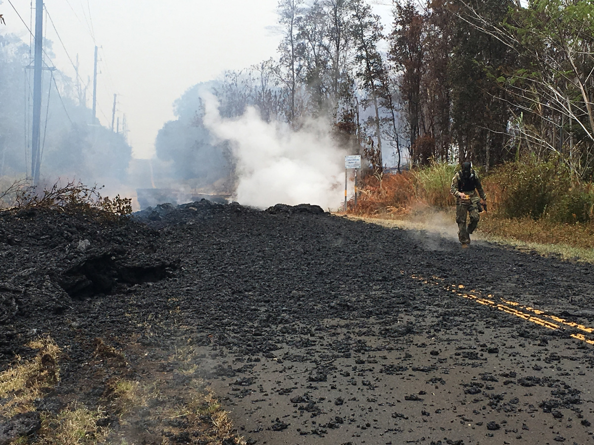 Scientists Warn That Hawaii's Kilauea Volcano Could Erupt 'Ballistic ...