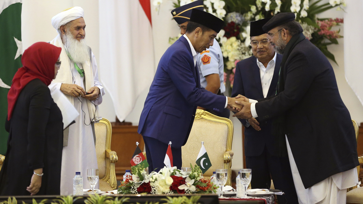 70 Muslim Clerics Issue Fatwa Against Violence And Terrorism : The Two ...