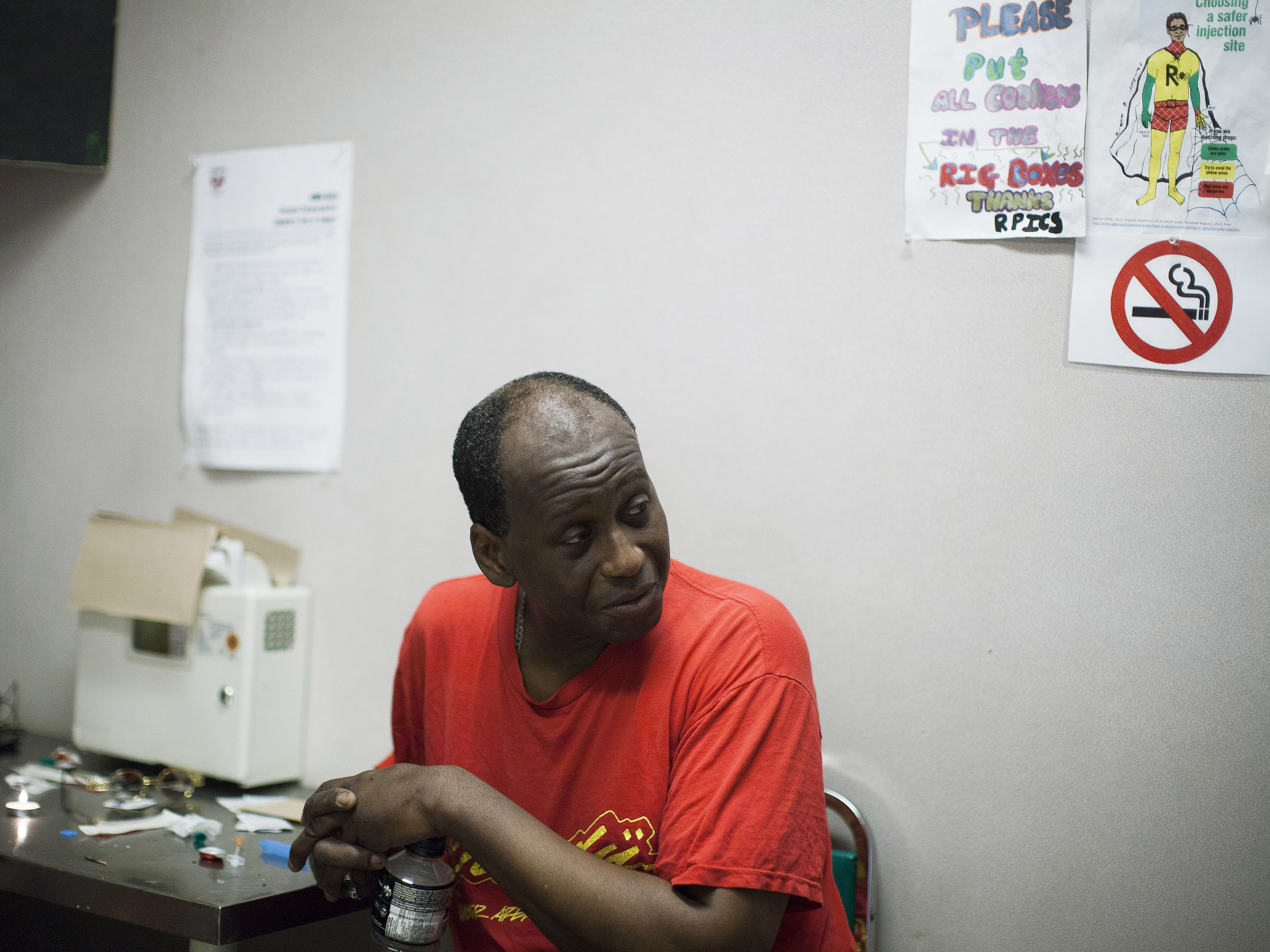 Watchful Eyes: At Peer-Run Injection Sites, Drug Users Help Each Other ...