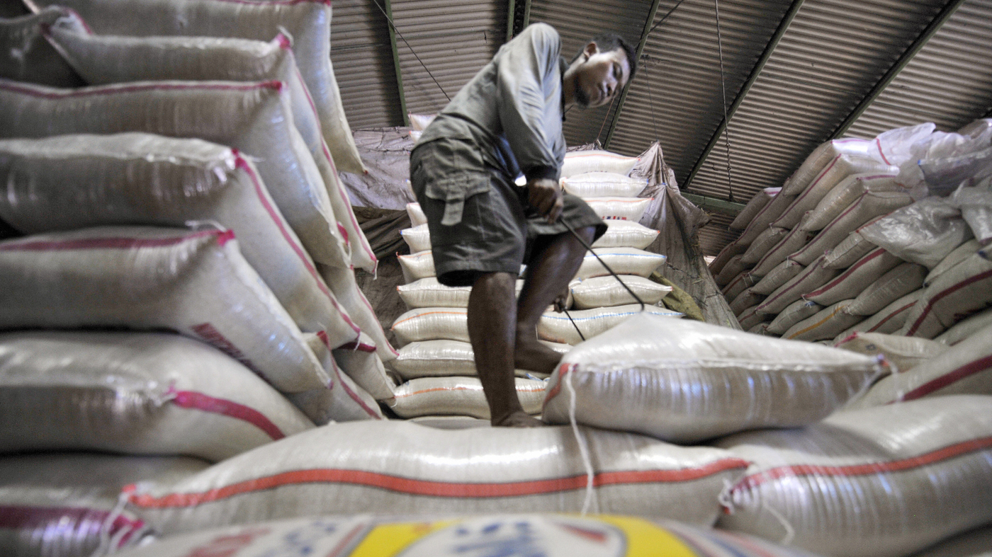 How Could Indonesia Make Sure Subsidized Rice Was Really Getting To ...