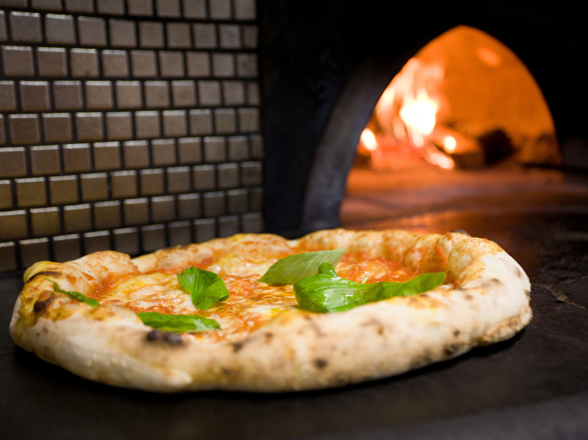 Pizza Physics: Why Brick Ovens Bake The Perfect Italian-Style Pie : The ...