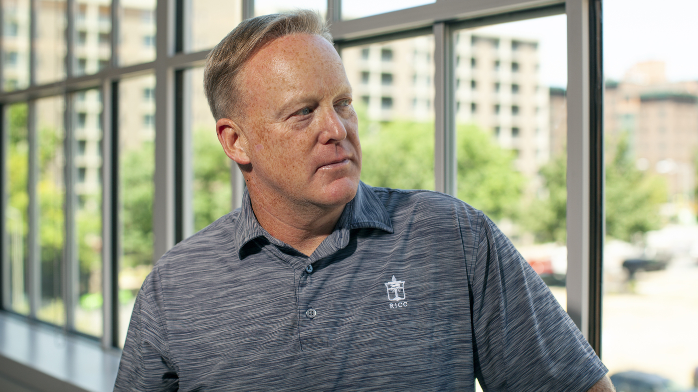 Spicer Book Offers Insight On Conservative Politics, Doubles Down On ...