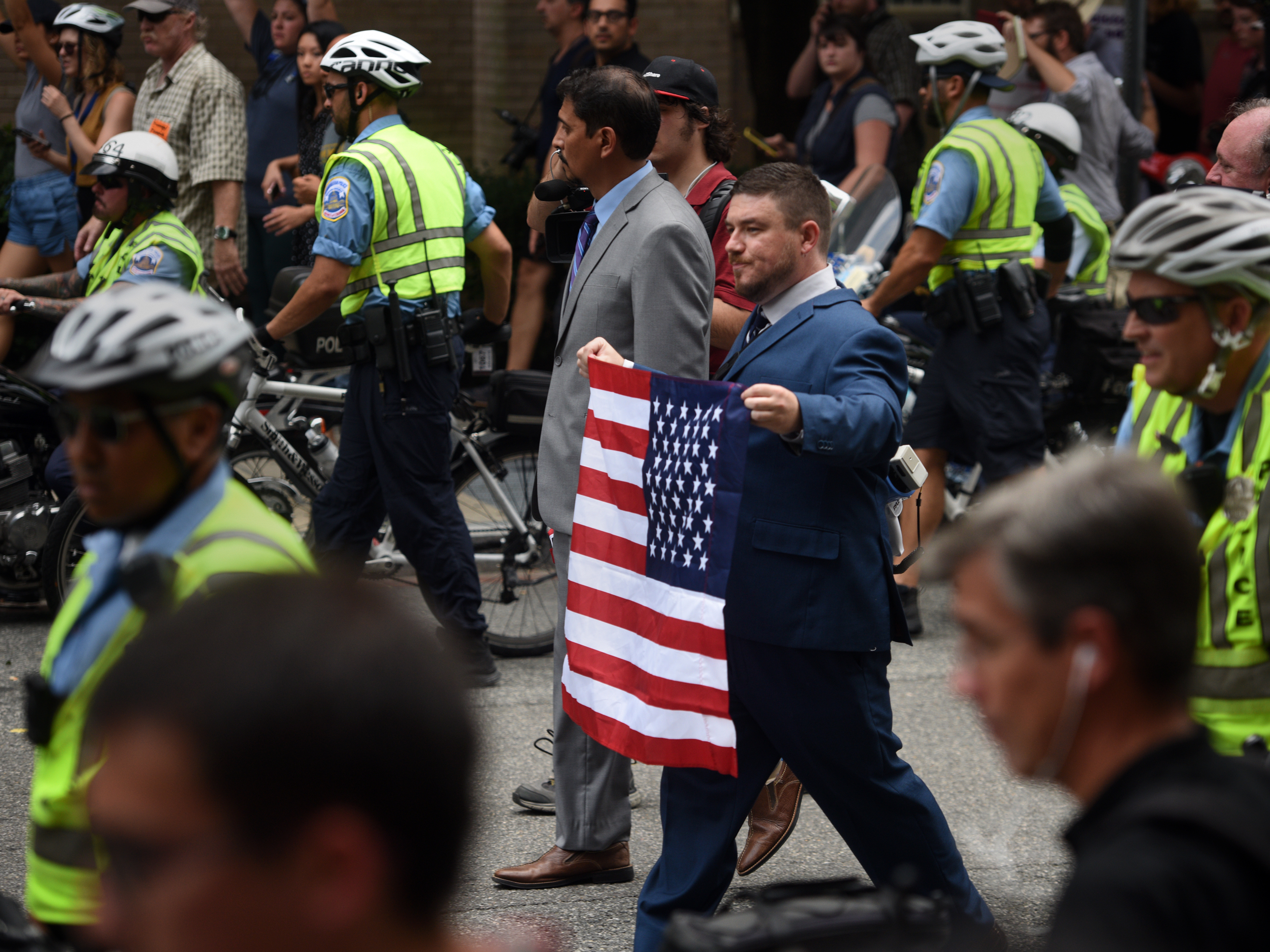 Hundreds Converge In D.C. To Counter Small 'Unite The Right' Rally ...