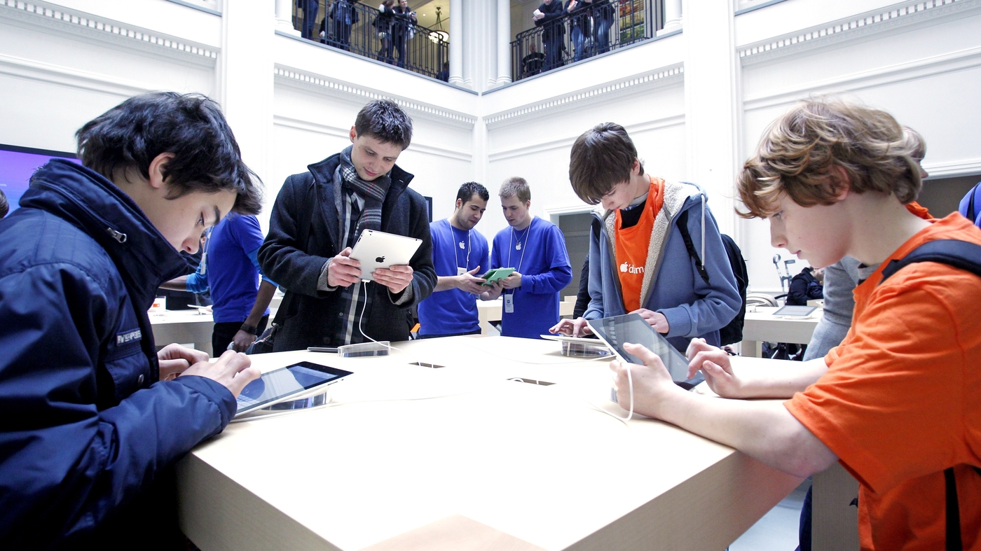 iPad Battery Malfunction Leads To Apple Store Evacuation In Amsterdam : NPR
