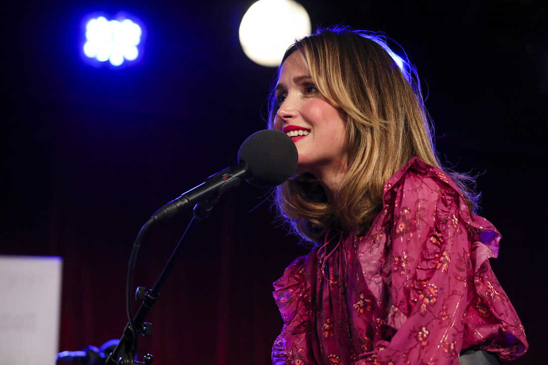 Rose Byrne-ing Down The House : NPR