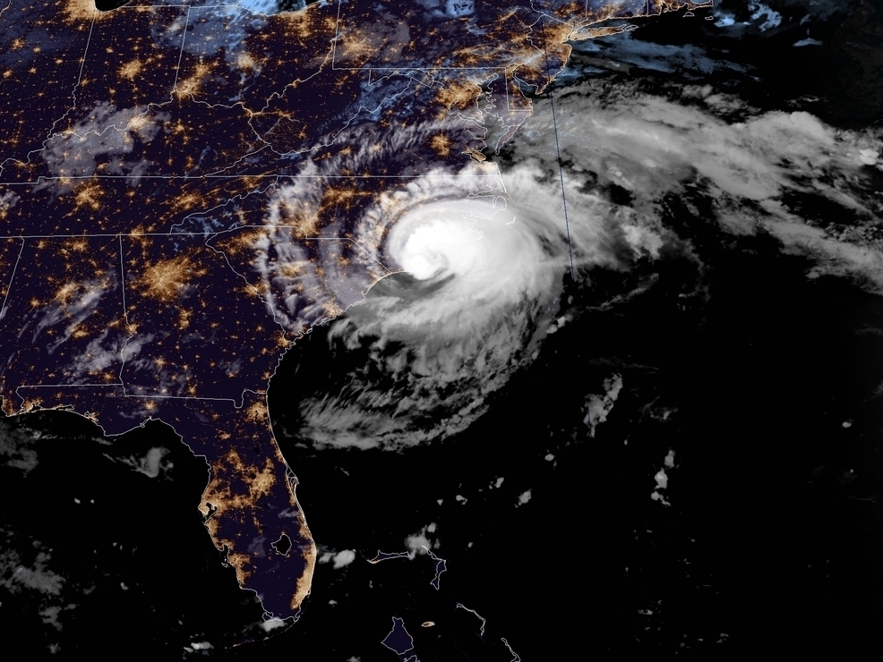 Hurricane Florence Is Making Landfall In N.C. As Category 1 Storm ...