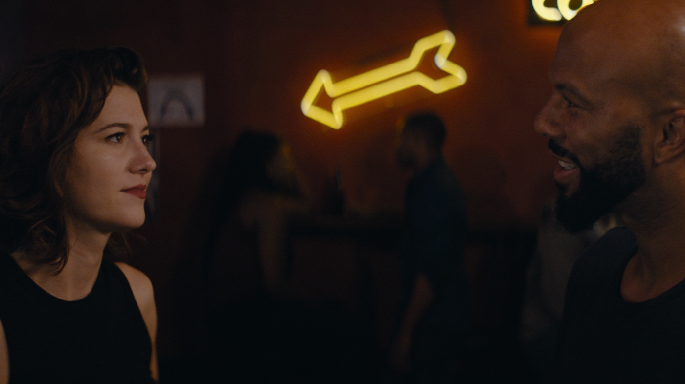 Review: In 'All About Nina' A Stand-Up Comic Cleans Up Her Life, If Not ...