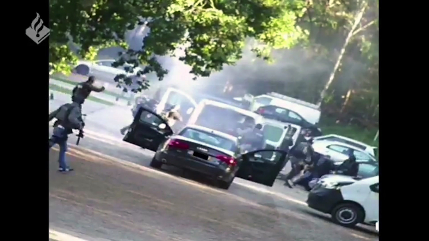 Police In Netherlands Arrest 7 Suspected In Terrorist Plot To Attack ...