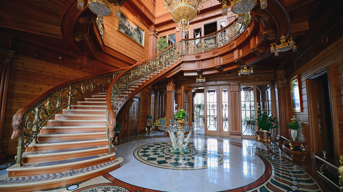 Episode 868: Moneyland : Planet Money : NPR