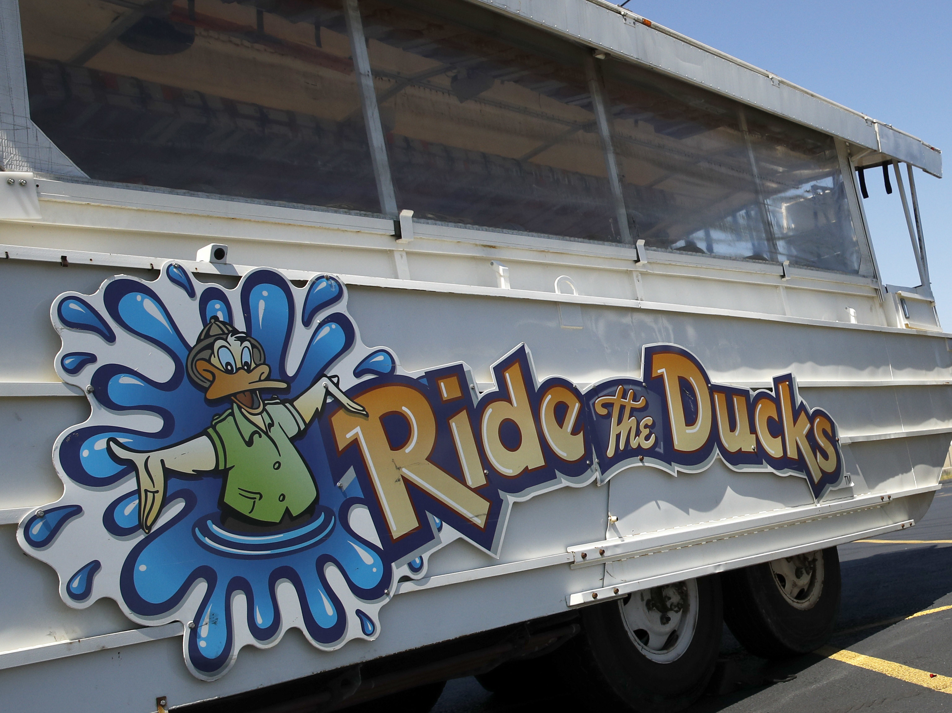 Duck Boat Captain Indicted In Missouri Lake Accident That Killed 17 ...