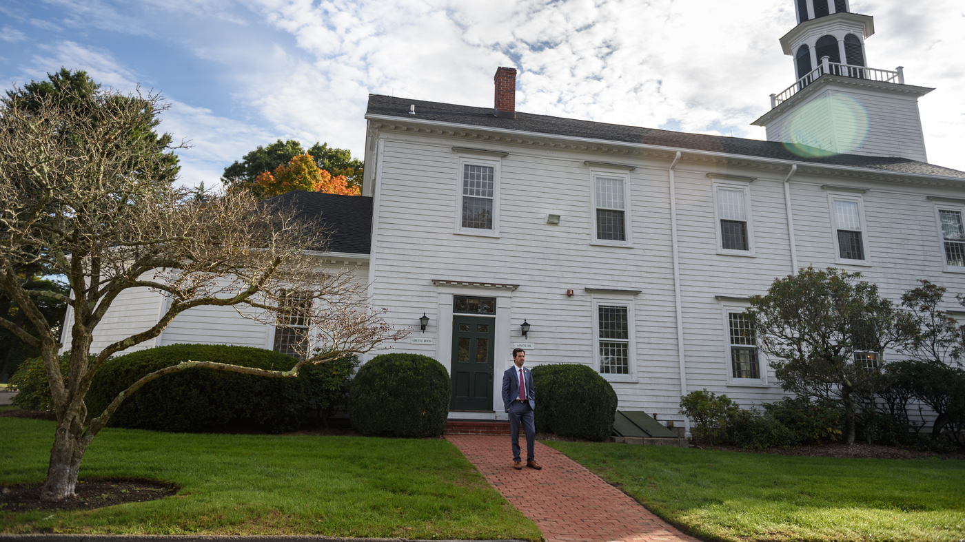 Connecticut VA Opens Its Doors To 'Bad Paper' Veterans : NPR