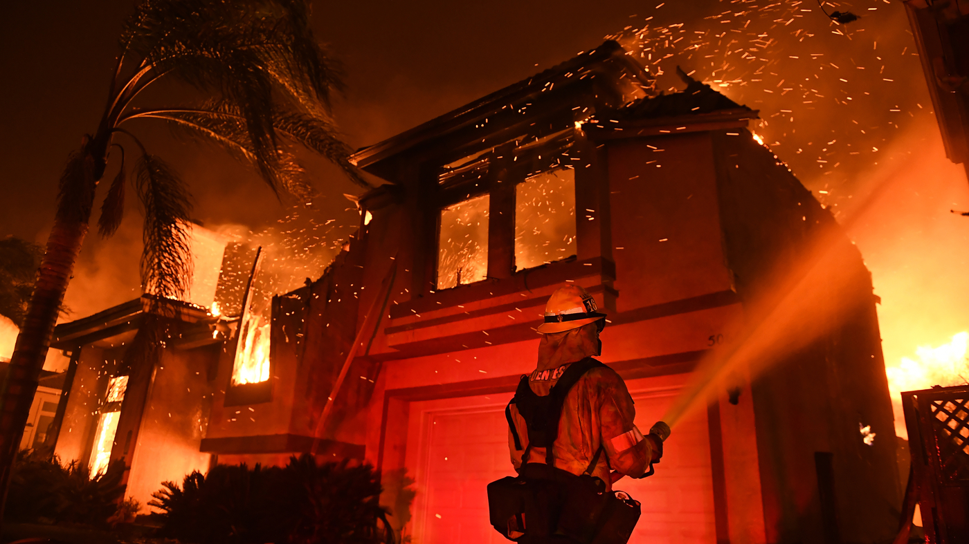 California's Wildfires Documented By Los Angeles Times Photographer ...