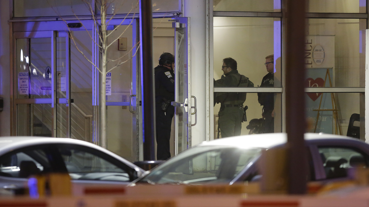 4 Dead Including Officer, Gunman After Shooting At Chicago Hospital : NPR