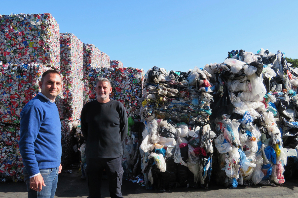 Meet Greece's Marine Trash Collectors Diving To Keep Their Sea ...