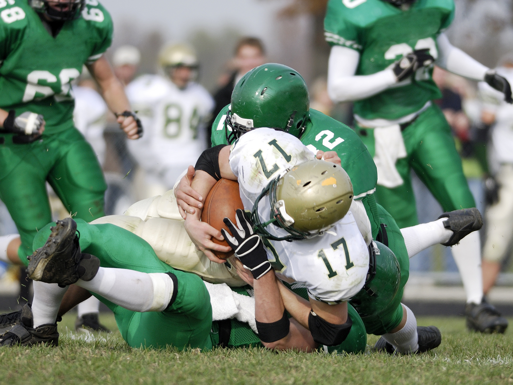 Changes In Brain Scans Seen After A Single Season Of Football For Young ...