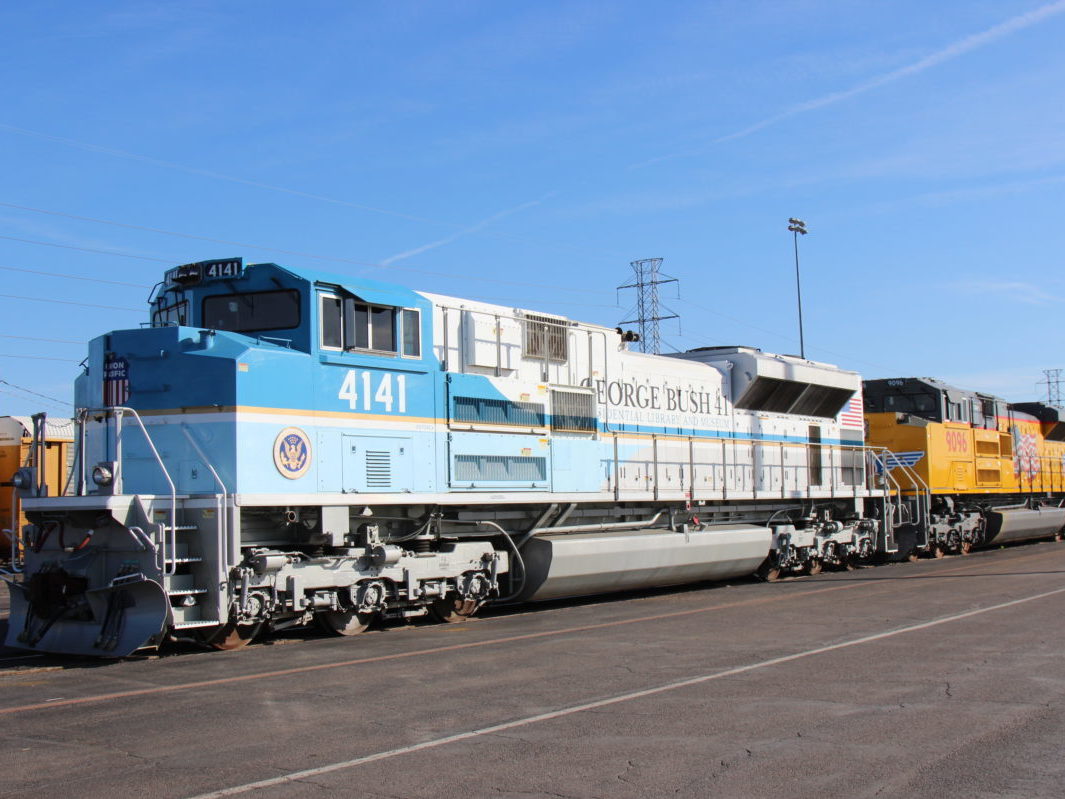 Aboard The 4141 Train, Bush To Get Final Ride Through Texas Countryside ...