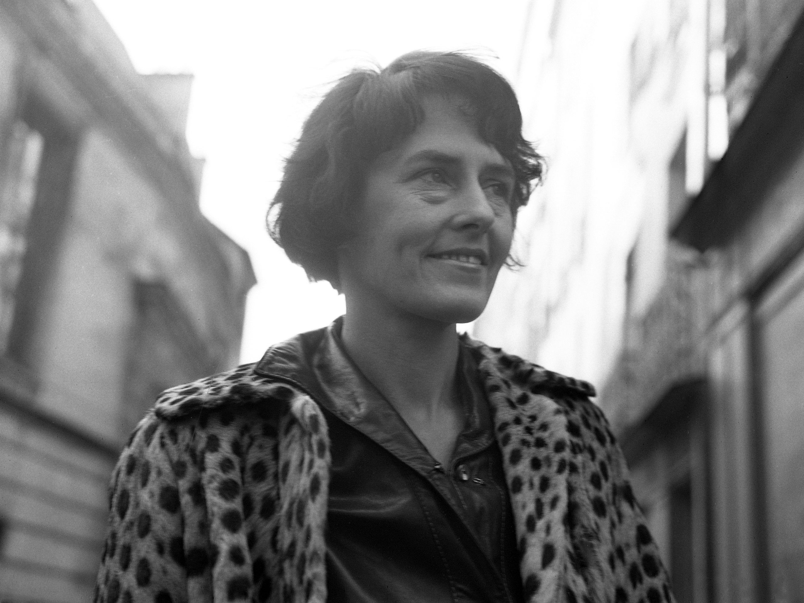 Biography Captures The Charisma And Confidence Of Photographer Inge ...