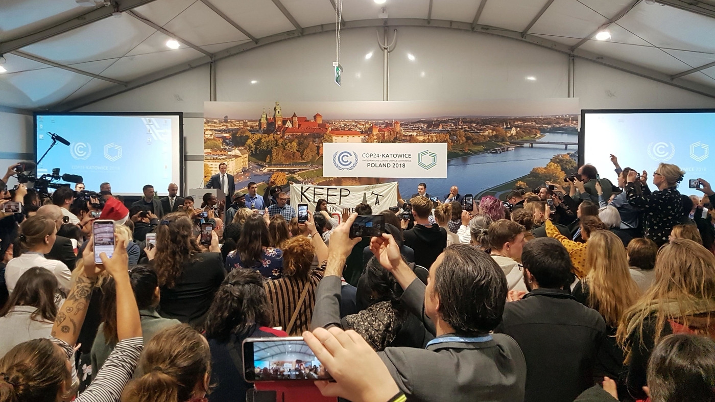 Dueling U.S. Agendas As U.N. Climate Change Summit Enters Crucial Final ...