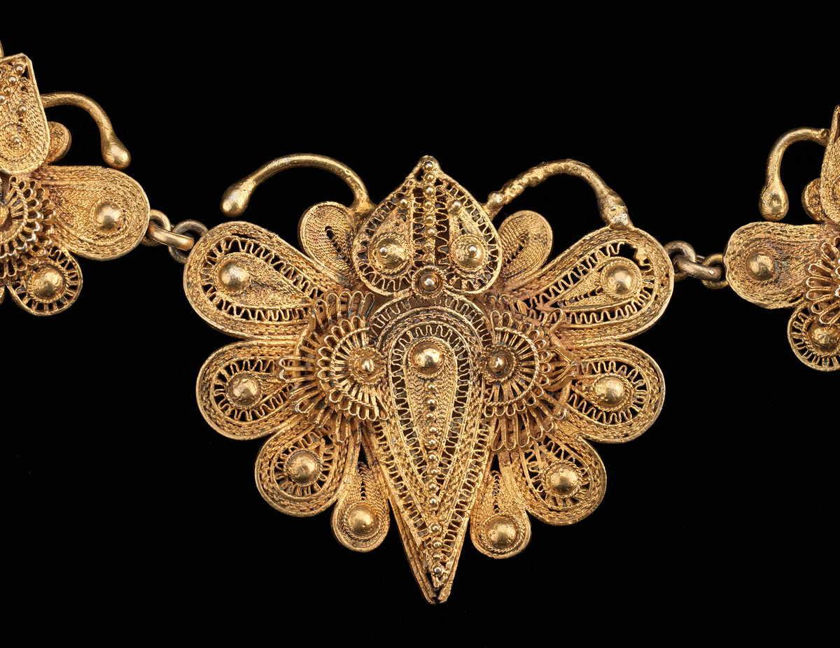 Senegal's Gold Jewelry — And Its Surprising History — Displayed At ...