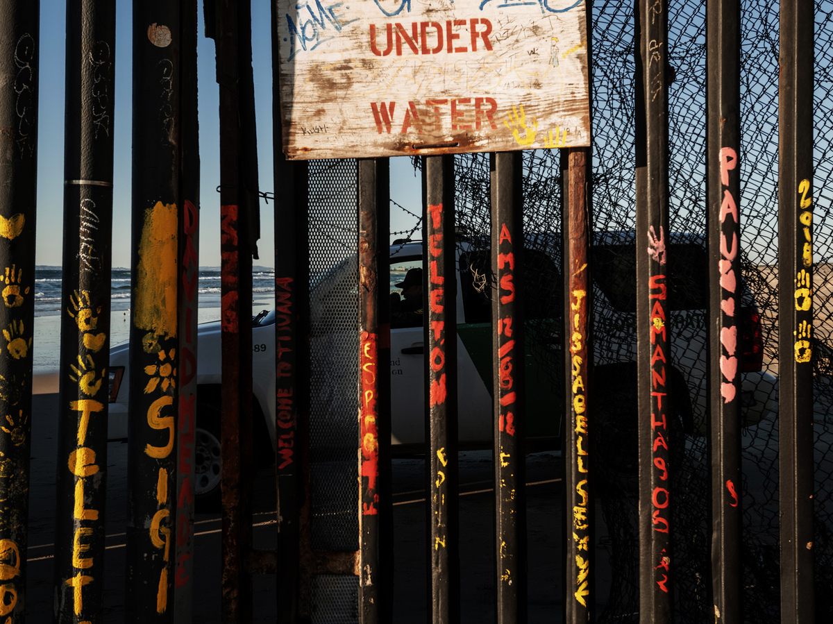 Troops To Be Deployed To Border To Build And Upgrade 160 Miles Of ...