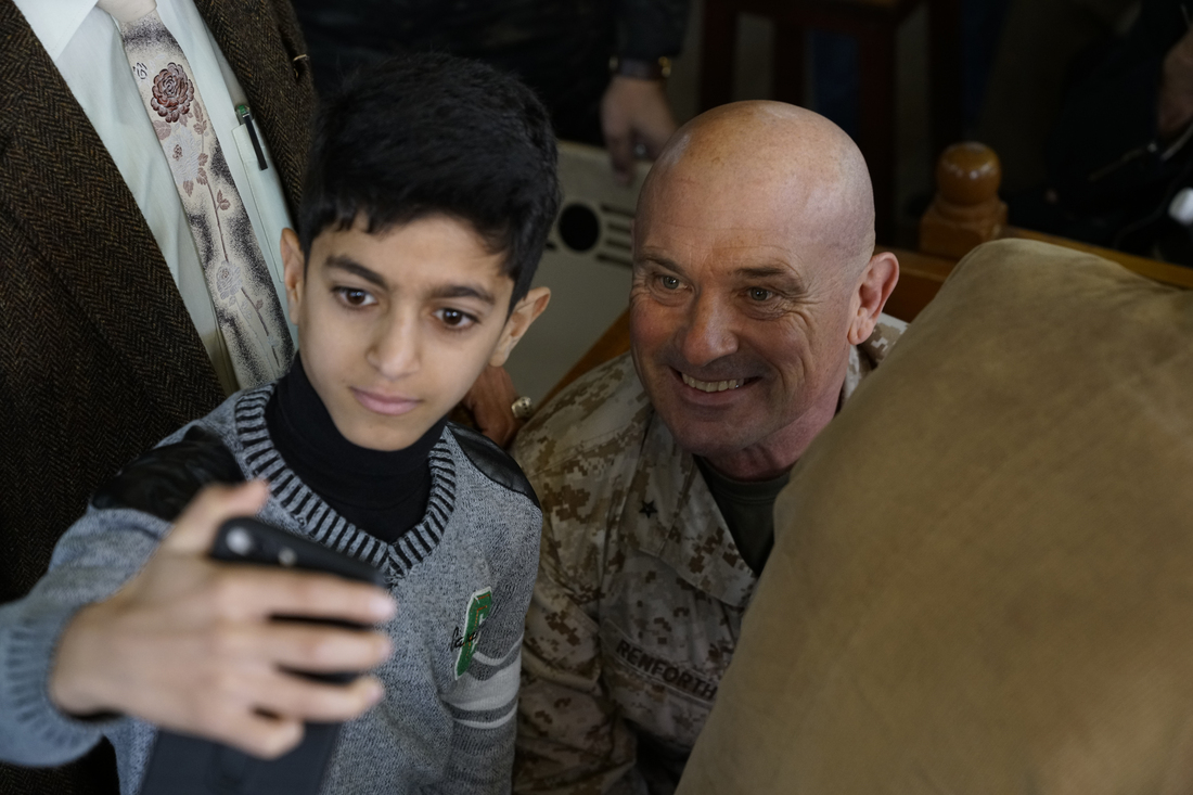 A U.S. Commander Went For A Rare Stroll In Baghdad. Many Iraqis Just ...