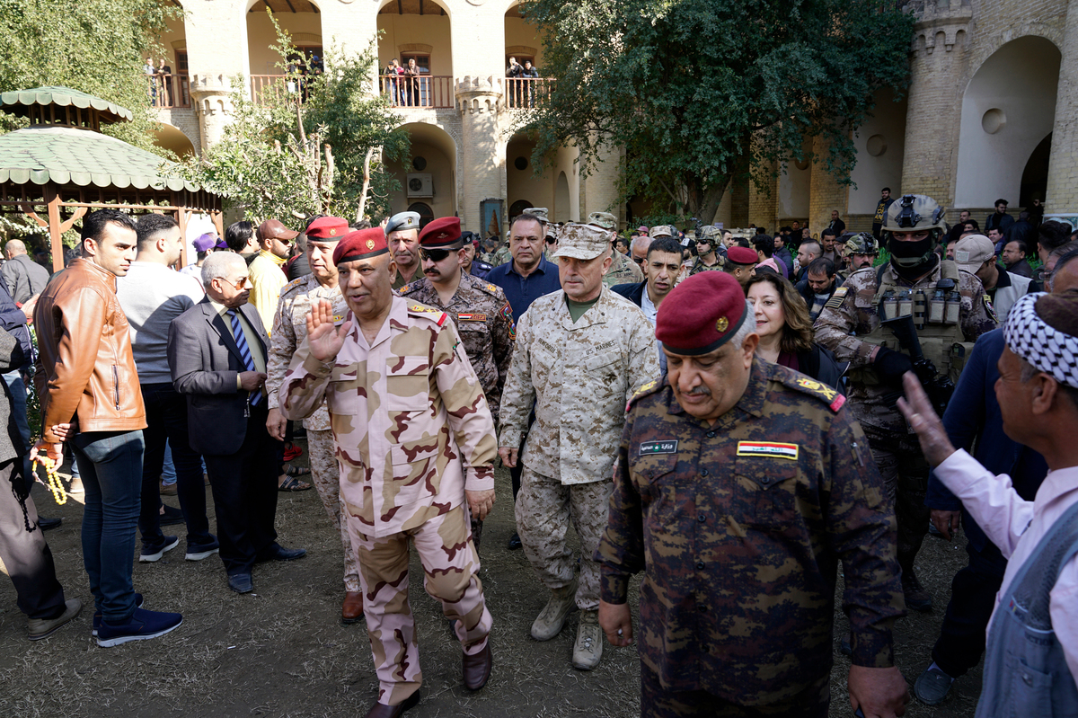 A U.S. Commander Went For A Rare Stroll In Baghdad. Many Iraqis Just ...