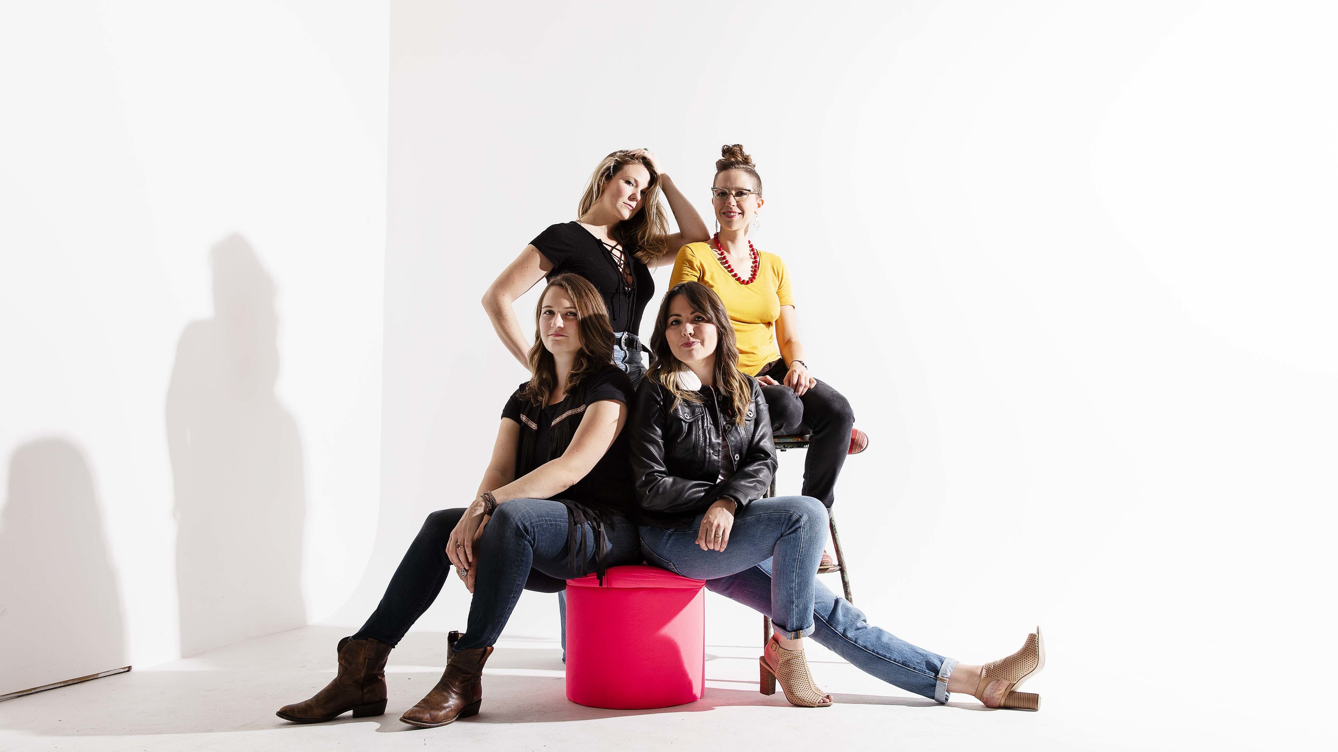 Della Mae Flexes Its Collective Bluegrass Muscle on 'The Butcher Shoppe ...