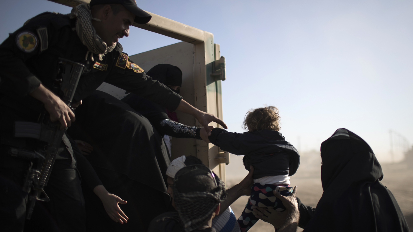 With The Collapse Of The ISIS 'Caliphate,' A Camera Lens Lingers On ...