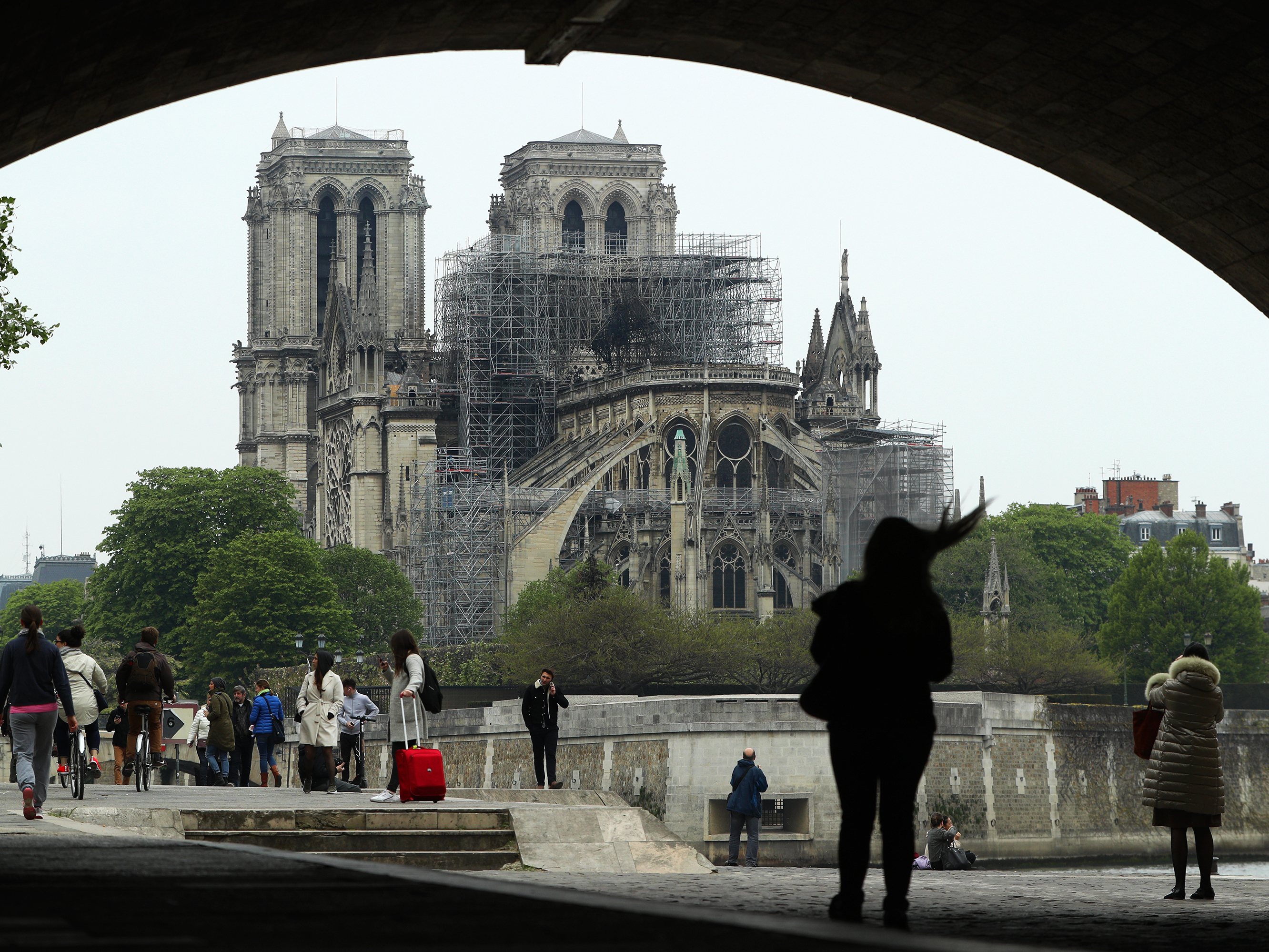 Notre Dame Cathedral Fire Extinguished; Spire Collapsed, Towers Still ...