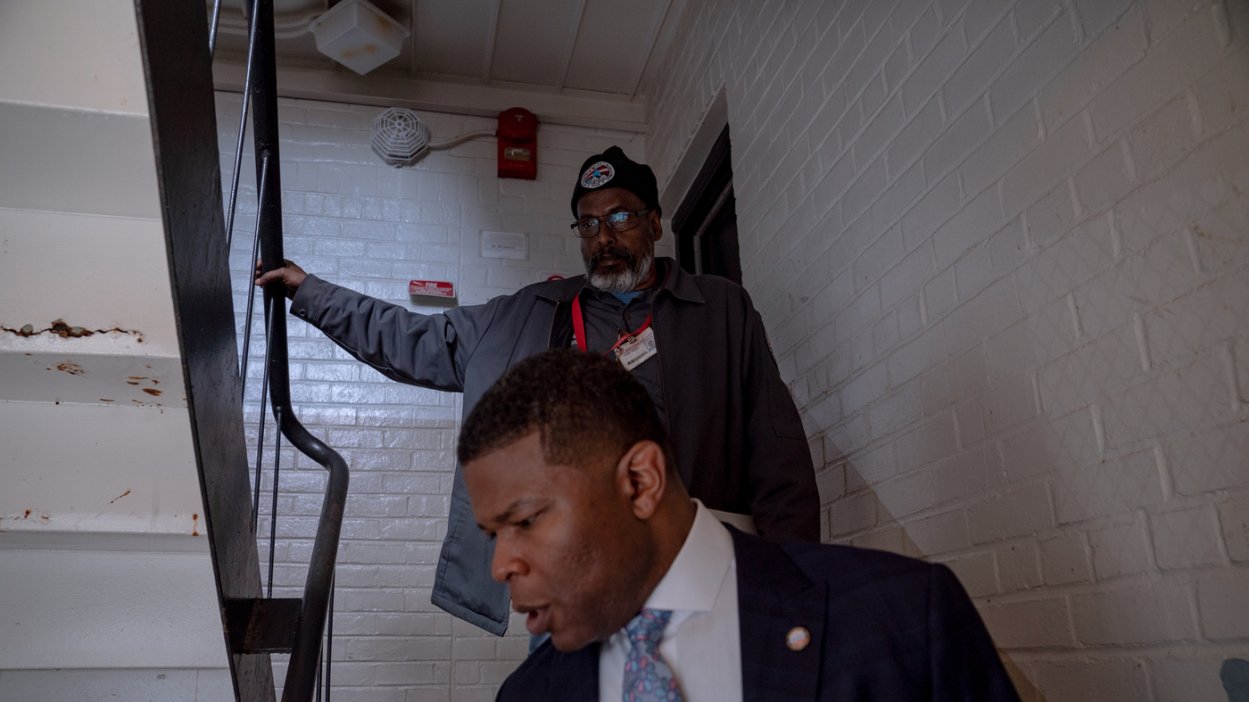 Public Housing Funding: Trump Administration Wants To Cut Funding For ...