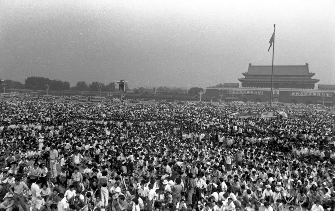 Rare Photos Of China's 1989 Tiananmen Square Protests : The Picture ...