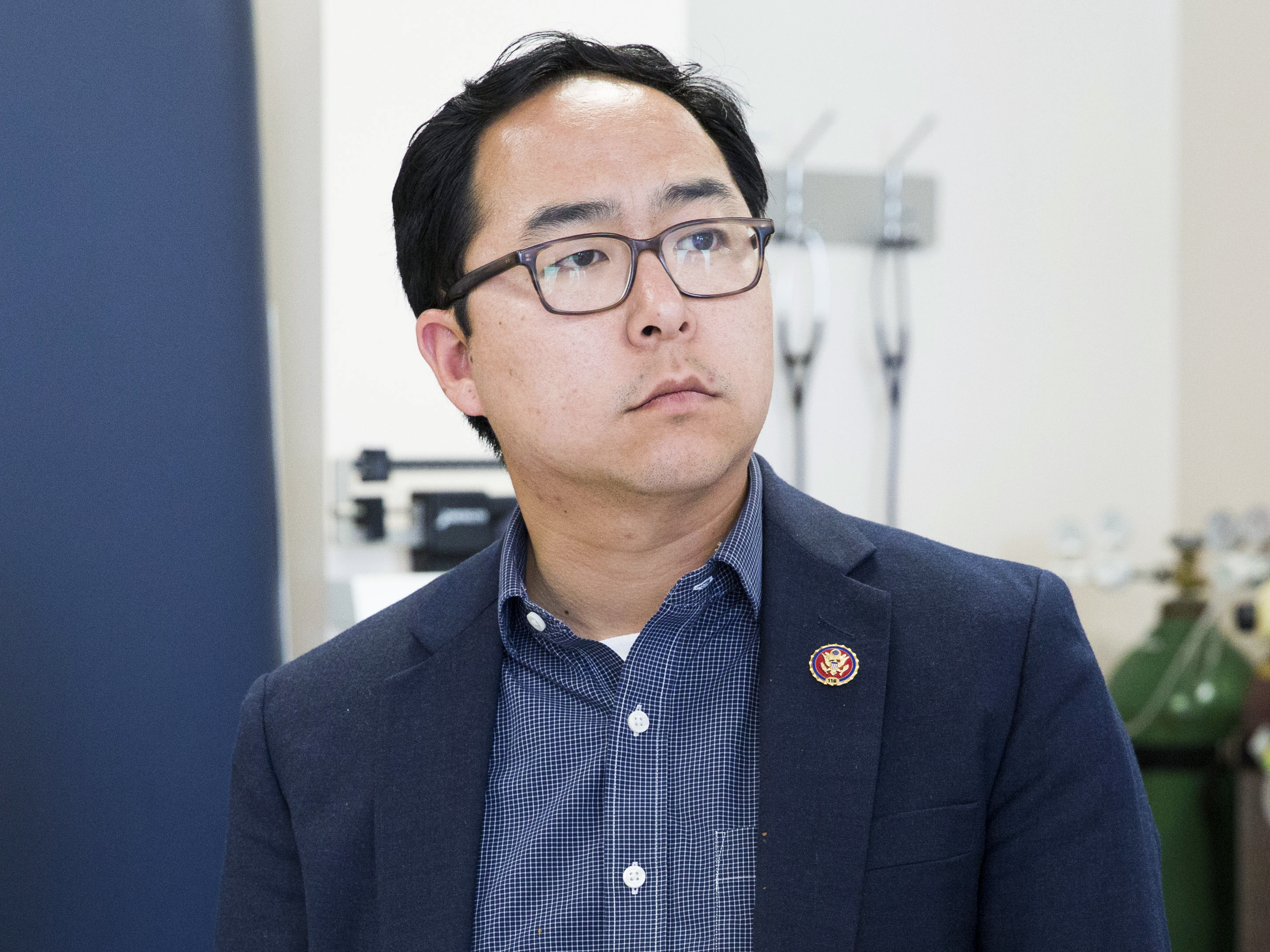 Democrats In 2 Swing Districts Are Split On Impeachment; Voters Are ...