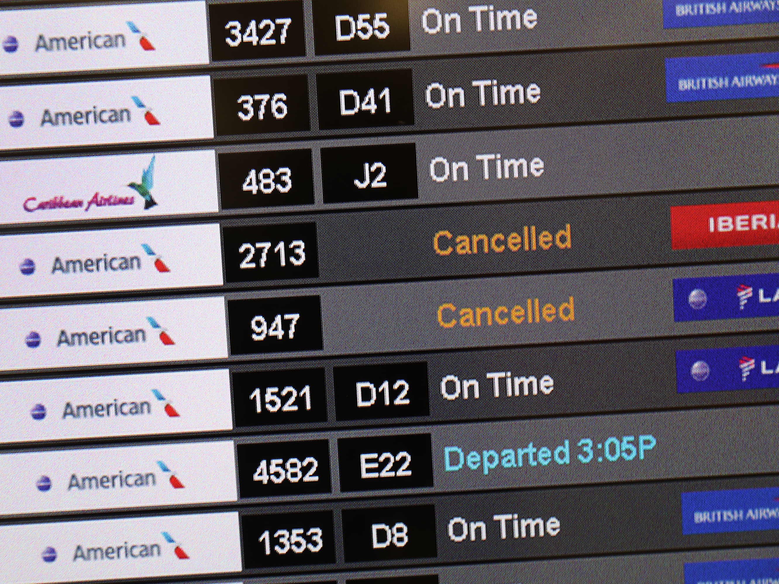 Airlines Cancel Boeing Max Flights Into November; Holiday Flights Could ...