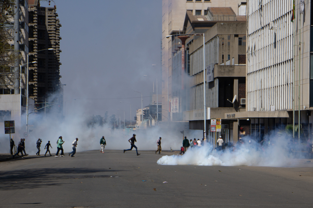 In Zimbabwe, An Economic Crisis With 175% Inflation Drives Discontent : NPR